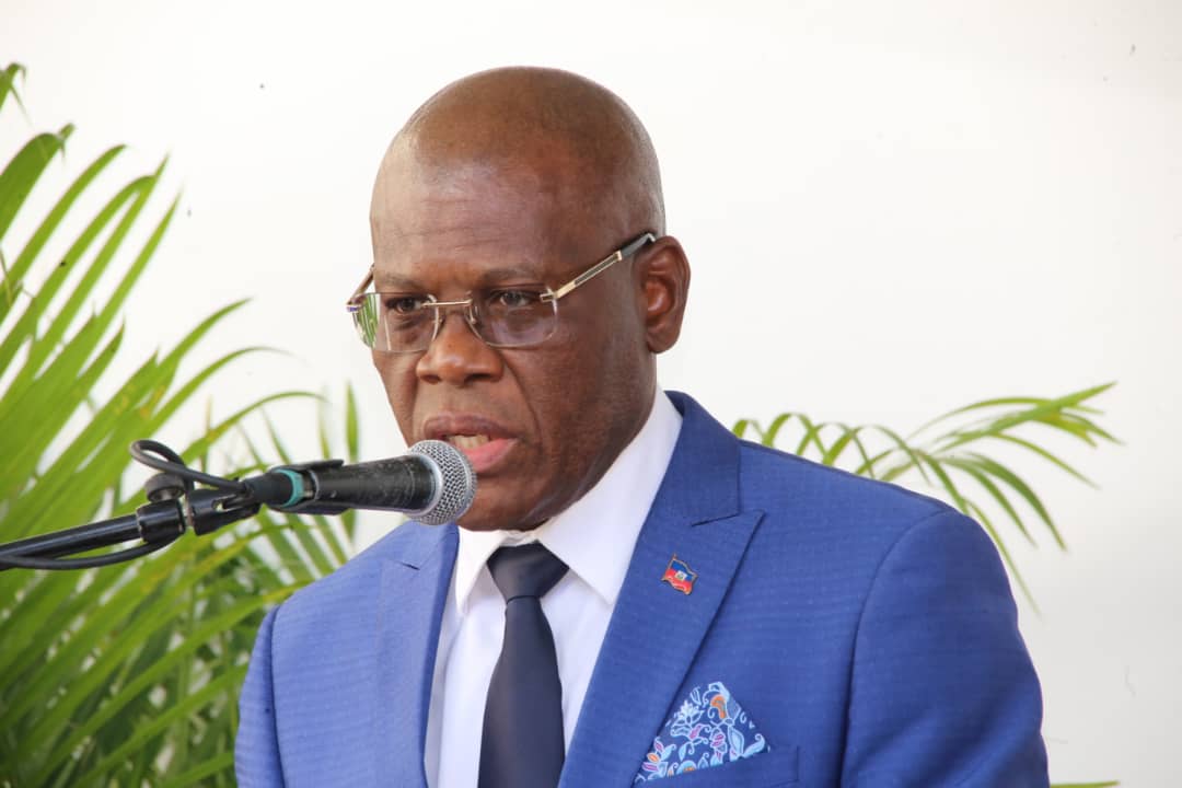 Coup de théâtre : En Conseil des ministres, Joseph Jouthe présente sa ...