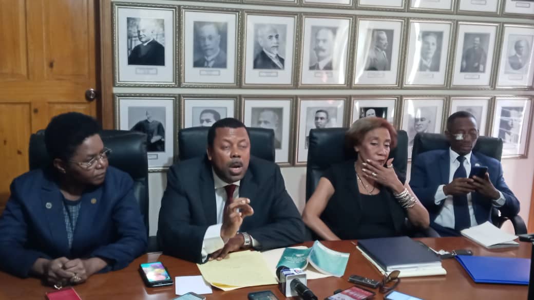 Le barreau de Port-au-Prince continue d'exiger la libération de Me ...