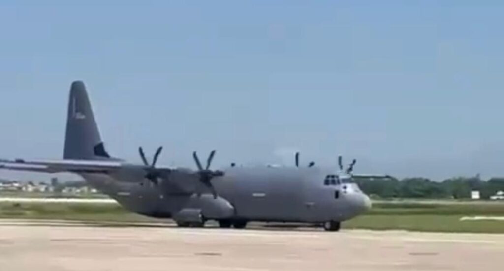 L’avion américain qui a atterri à Port-au-Prince transportait des ...